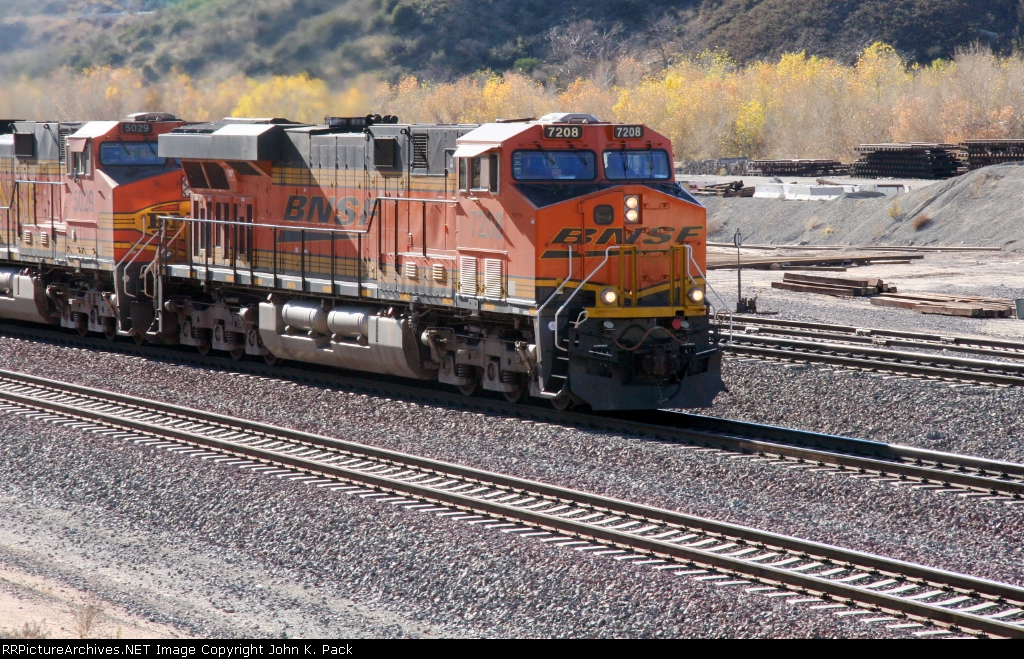 BNSF 7208